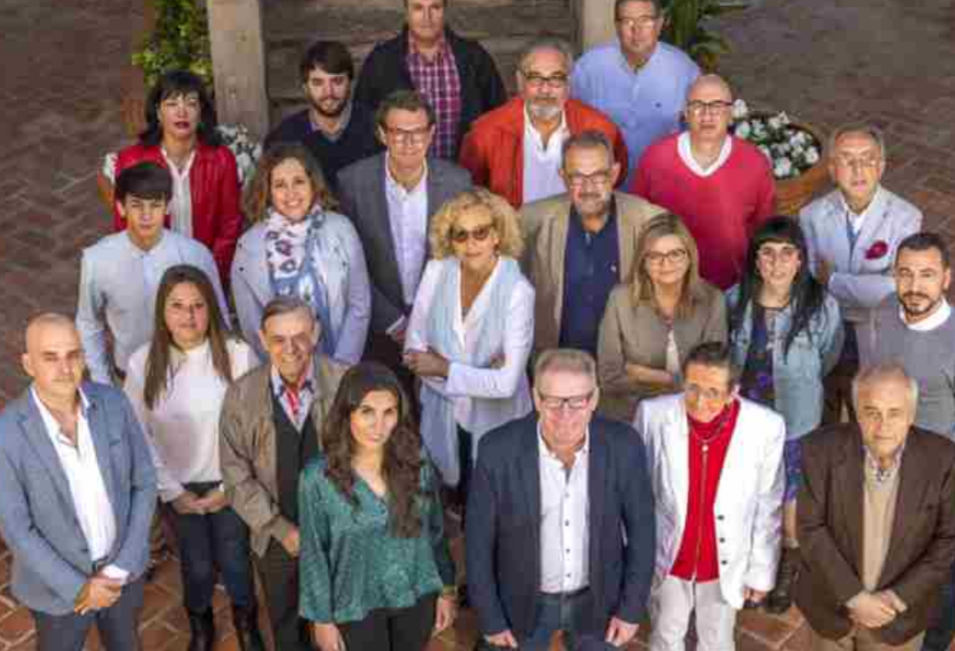 Juli Fernández s'envolta de cares noves, perfils professionals i ...